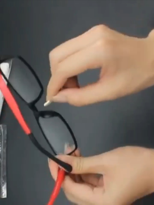 Watch Anti-Slip Eyeglass Nose Pads Set on Amazon Live