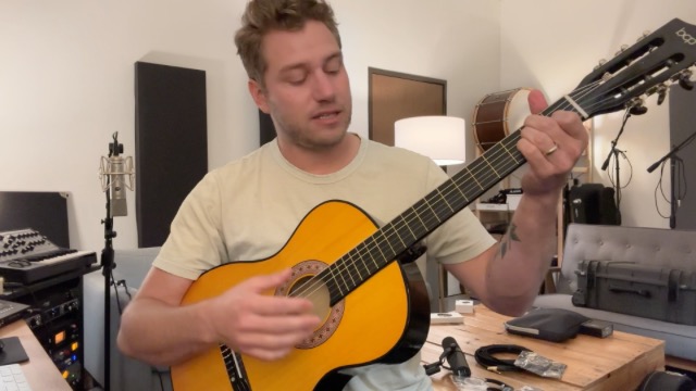 Watch Good guitar for beginners? A musicians opinion/playthrough on ...