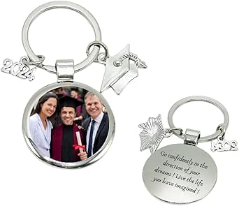 Amazon.com: Eletizy Personalized 2024 Graduation Keychain with Bachelor ...