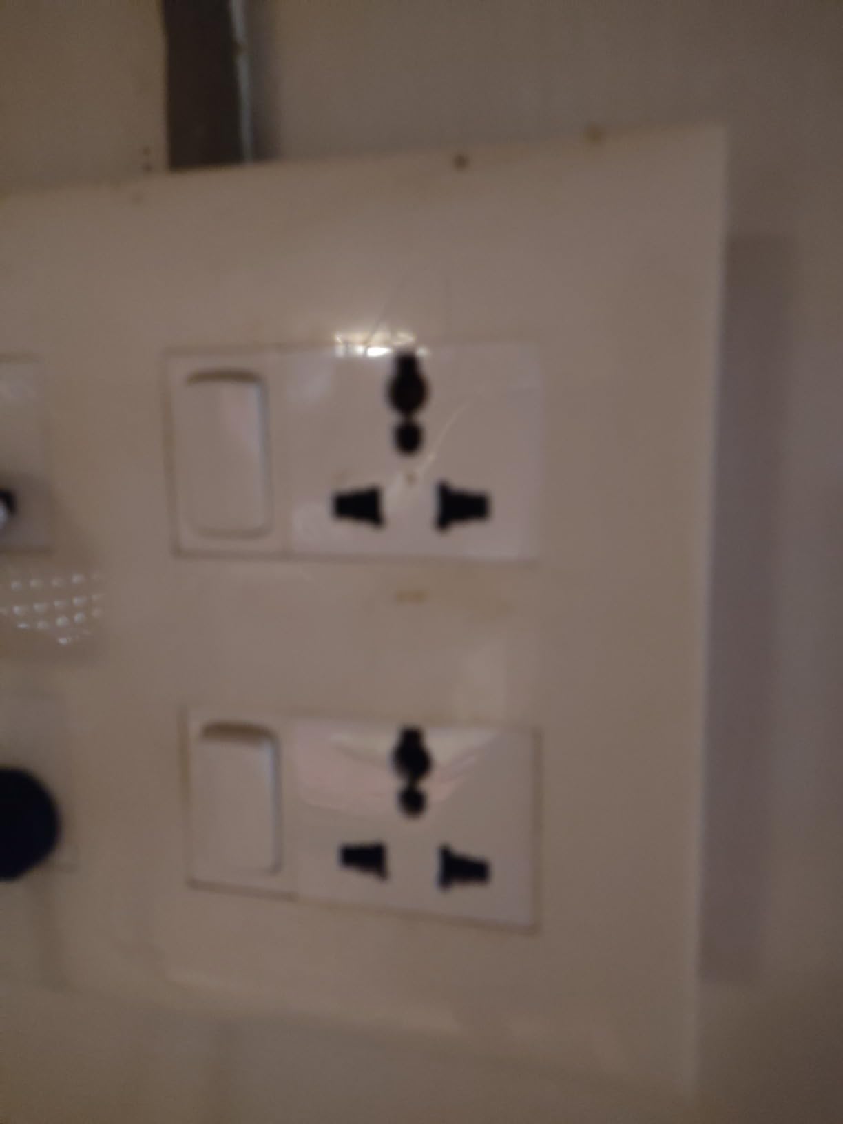 Brennenstuhl Reisestecker/Reiseadapter (Reise-Steckdosenadapter für ...