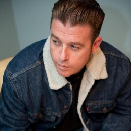 Amazon.com: The Upperhand At Being Underhanded : Brent Loveday: Digital ...