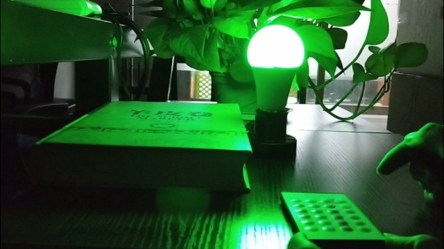 Watch RGBW LED Bulbs, Remote Control 5W A19 E26 RGB Bulbs Dimmable ...