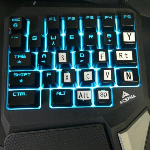 Amazon | ACEPHA T9プロゲーミングキーボードキー、プログラム可能な7色LEDバックライト、抗疲労リスト片手用のゲームパッド 黒 ...