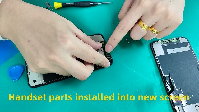 Watch For iPhone 11 screen installation video on Amazon Live
