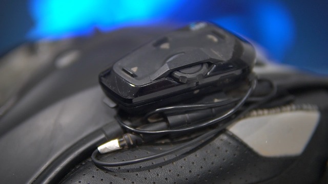 Watch Cardo Freecom 4 VS Systems Spirit - Comparison Review! on Amazon Live