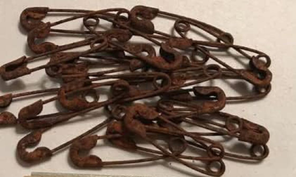 Amazon.com: YABINA Decorative 200 Primitive 1" Rusty Safety Pins Rusted ...