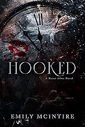 Hooked : McIntire, Emily, Beasley, Chloe, Hutin, Nicolas: Amazon.fr: Livres