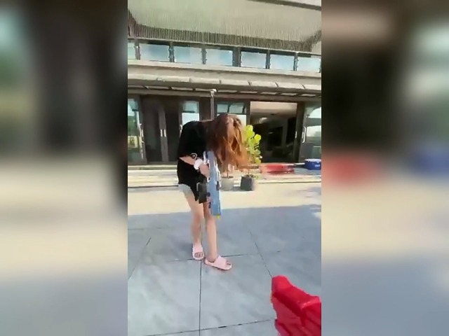 Watch Automatic Water Gun shooting game on Amazon Live