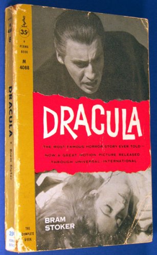 Amazon.com: Dracula: Stoker, Bram: Books