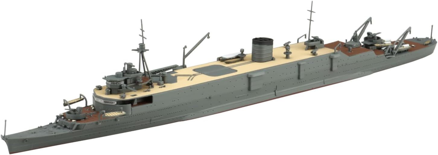 Amazon.com: Aoshima Japanese Navy Submarine Depot Ship Taigei 1:700 ...
