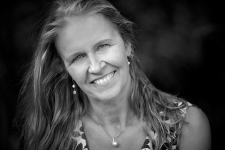 Inkheart: Funke, Cornelia, Bell, Anthea: 9780439709101: Amazon.com: Books