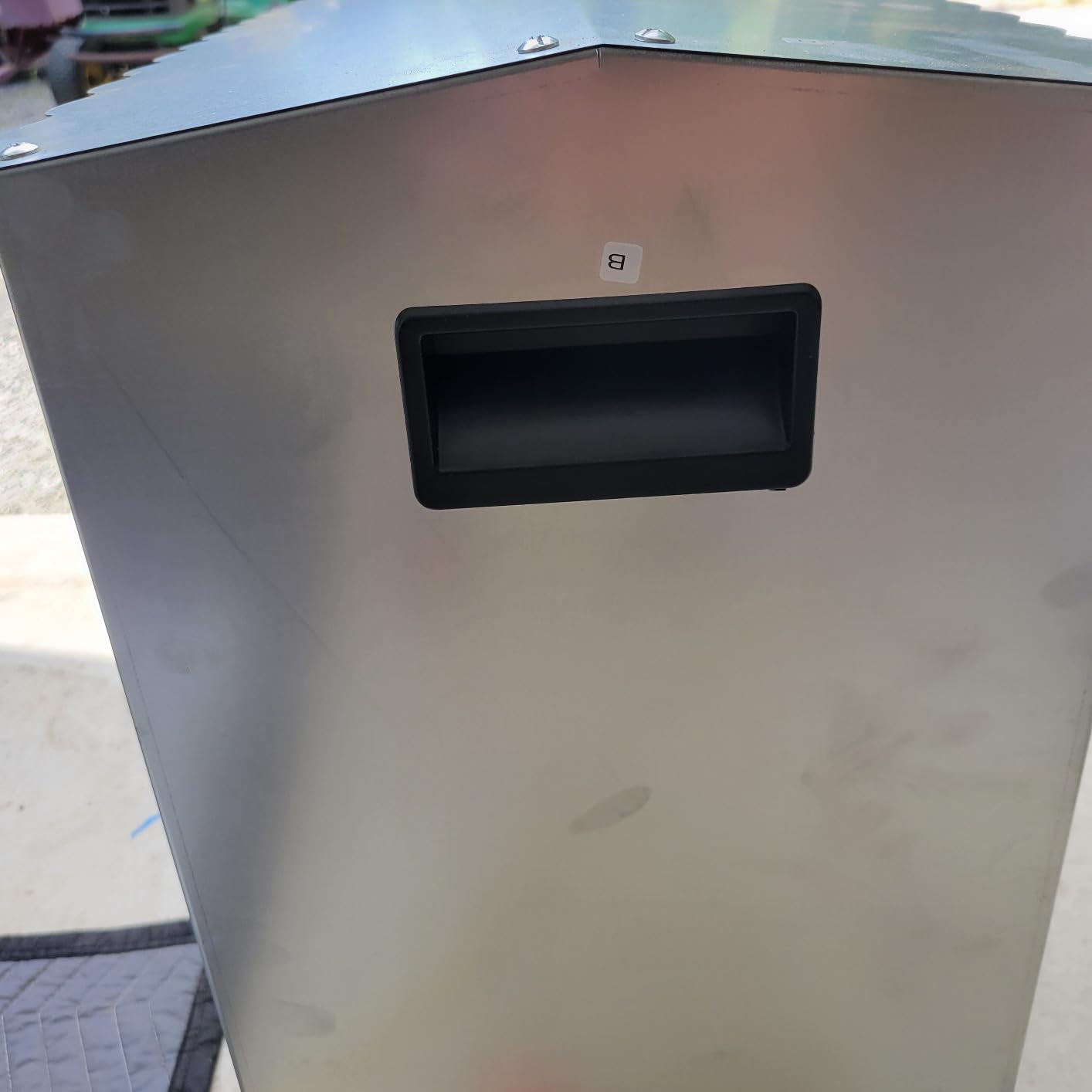 Amazon.com : Solution4Patio Portable Metal Livestock Feeding Trough ...