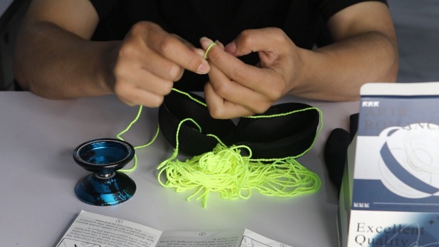 Watch WATIEOBOO Yoyo Professional,Metal Responsive Yoyo for Kids on ...