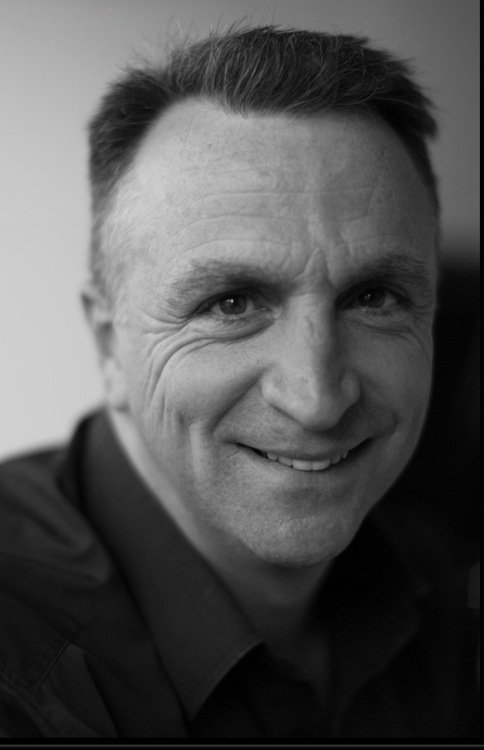 Amazon.com: Sean Whitaker: books, biography, latest update