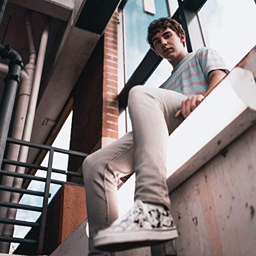 Play Wavey by Cody_beats on Amazon Music