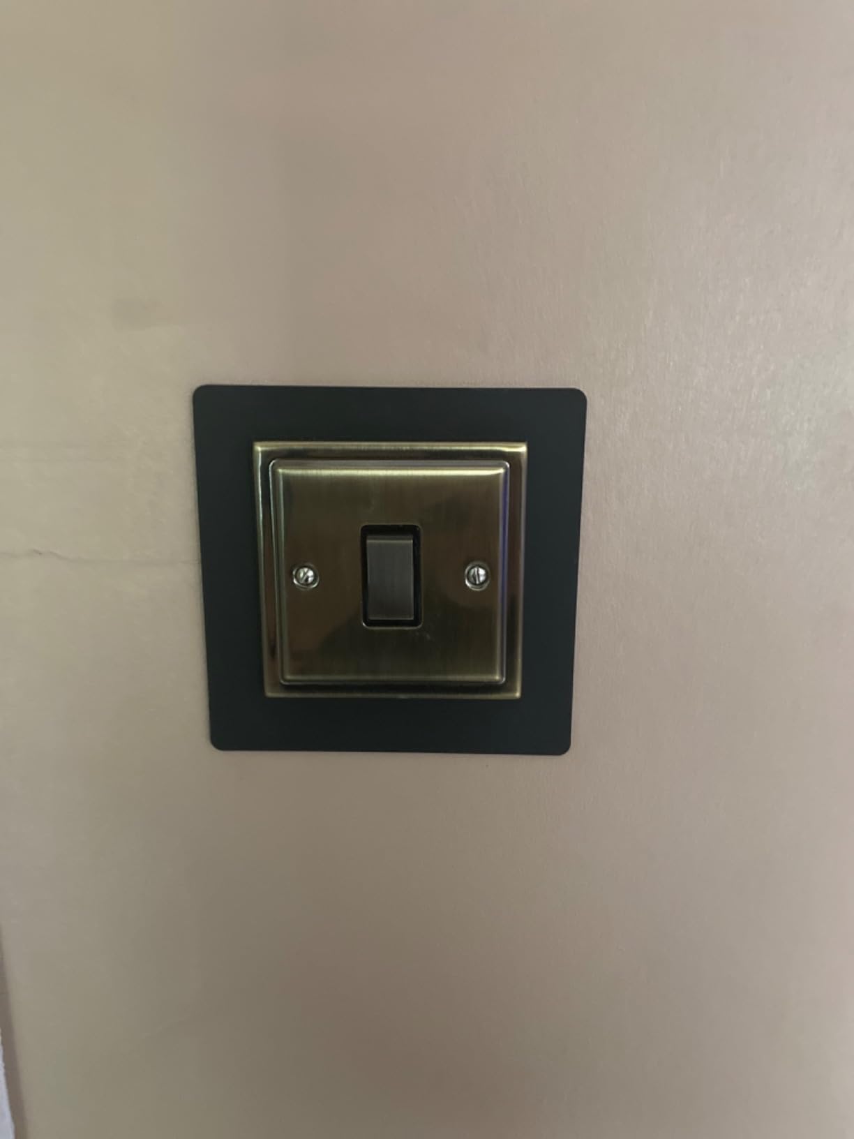 Brush Antique Brass Single Light Switch 10amp 2 Way BE302 KME : Amazon ...