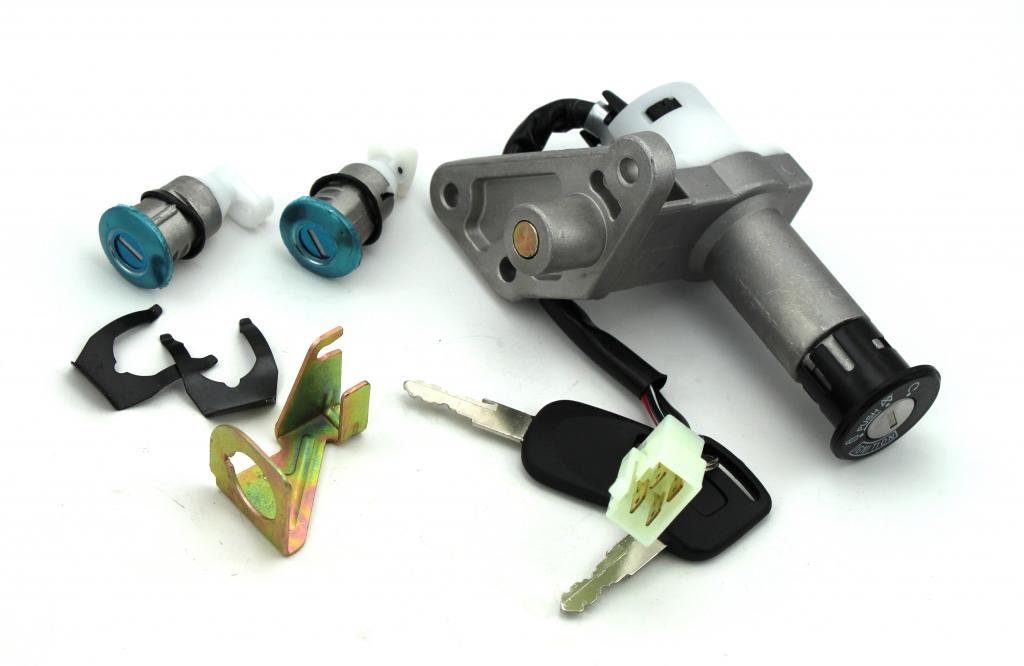 Amazon.com: Scooter Moped Ignition Switch Key Set 150CC Adventure ...