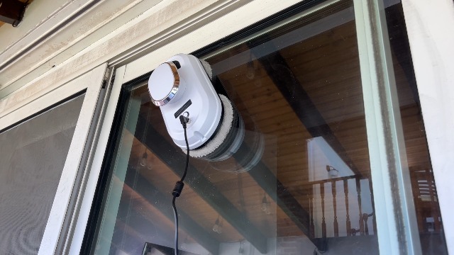 Watch Everything You Need To Know About This Window Cleaning Robot on ...
