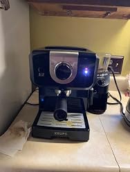 Amazon.com: KRUPS XP3208 15-BAR Pump Espresso and Cappuccino Coffee ...