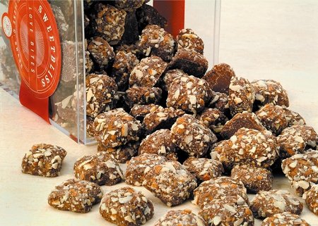 Amazon.com : Milk Chocolate Love Bites in a 1/2 lb. Lucite Box ...