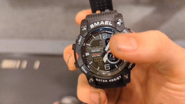 Watch LAVAREDO Mens Digital Watch on Amazon Live