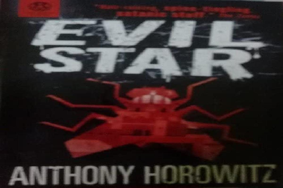 EVIL STAR: Amazon.co.uk: 9781406371475: Books
