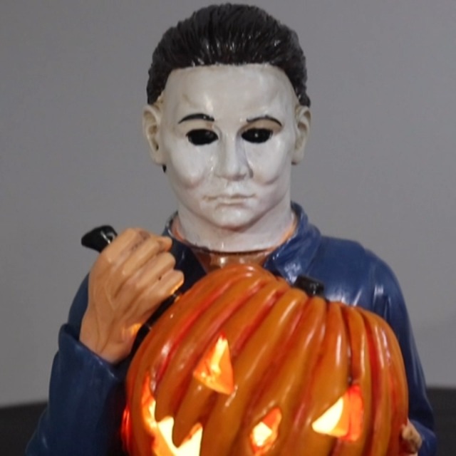 Watch Killer Statue Halloween Decor Pumpkin Horror Garden Gnomes on ...