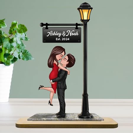 Amazon.com: Couple Kissing Under Lamp Post Personalized 2-Layer ...
