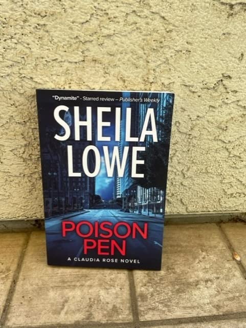 Poison Pen: A Forensic Handwriting Mystery: Lowe, Sheila: 9780451223692 ...