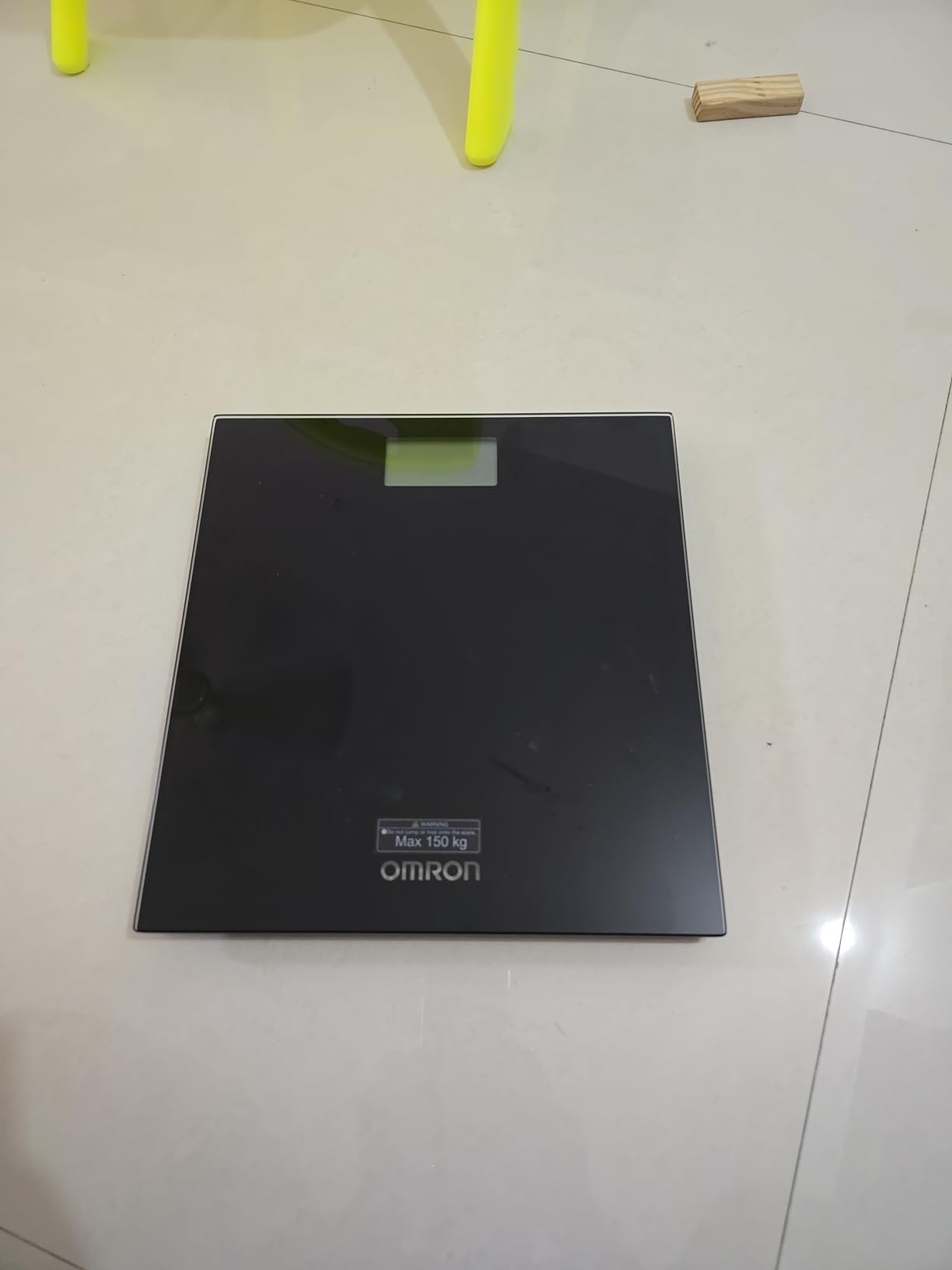 Omron HN 289 (Black) Automatic Personal Digital Weight Machine With ...