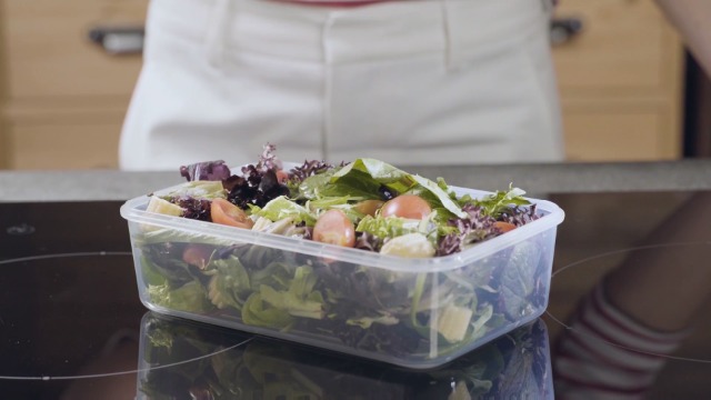 Watch World First Smart Food Storage Containers on Amazon Live