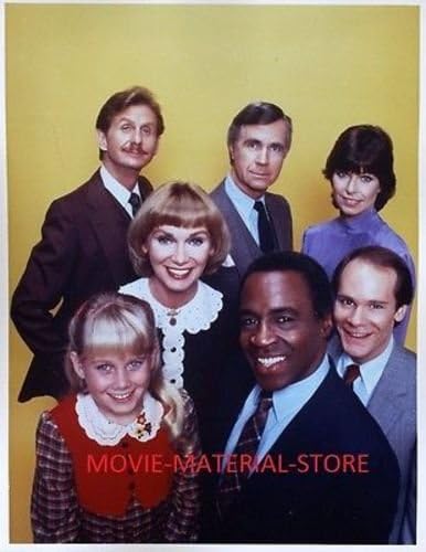 Robert Guillaume & Cast Of Benson 8x10" Photo #K7039 at Amazon's ...