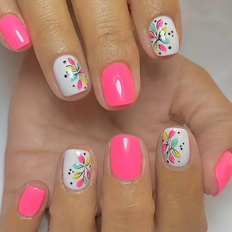 Amazon.com: 24Pcs Flower Press on Nails Short Square Fake Nails with ...