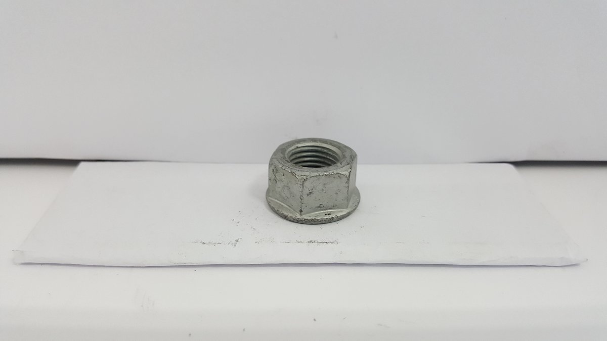 New Genuine Ford Nut - Wheel 5C3Z1012AA / 5C3Z-1012-AA OEM : Amazon.ca ...