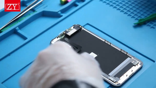 Watch iPhone 11 Pro Max LCD Screen Replacement on Amazon Live