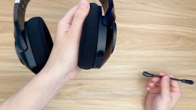 Watch Connecting the Captain 400 Gaming Headset to Switch on Amazon Live