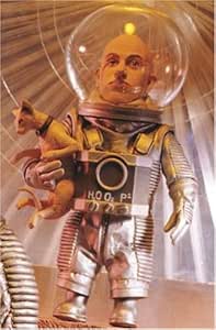 Amazon.com: Austin Powers II Figure with Sound: Moon Mission Mini Me ...