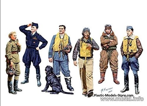 Amazon.com: Master Box Plastic Model Famous Pilots of WWII. KIT 1 1/32 ...