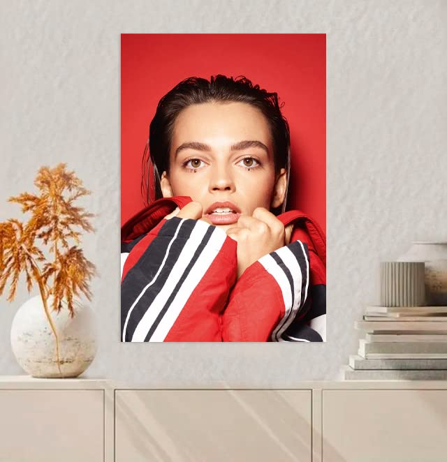 Amazon.com: Emma Mackey poster, French-British actress posters, Canvas ...