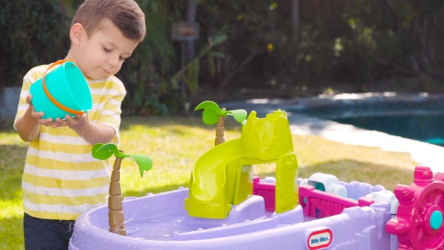 Watch Little Tikes Mermaid Island Wavemaker Water Table with Five ...