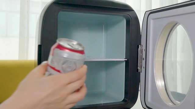 Watch Uber Appliance Uber Chill XL Mini Fridge on Amazon Live