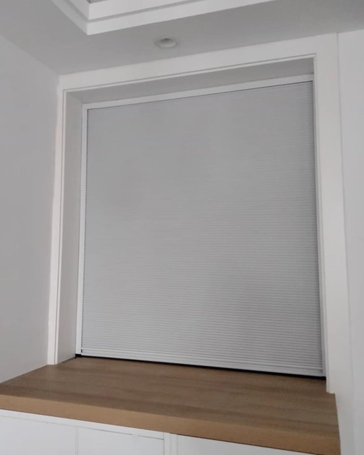 Concertina Intrekbare kastdeur voor kleine kast, keukenkast ...