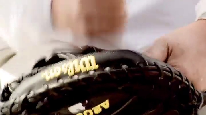 Watch How to Break in Your Catcher＇s Mitt on Amazon Live