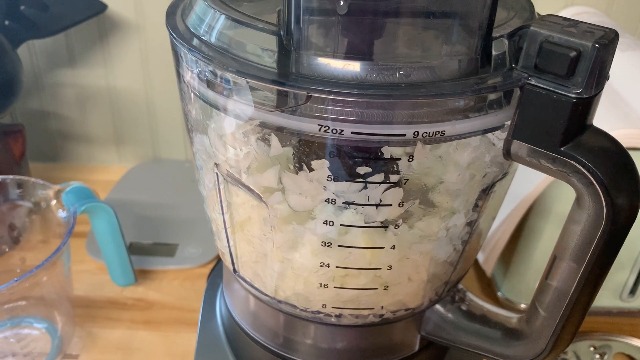 Watch Auto Pulse Chopping Onions With Ninja Auto IQ Food Processor on ...