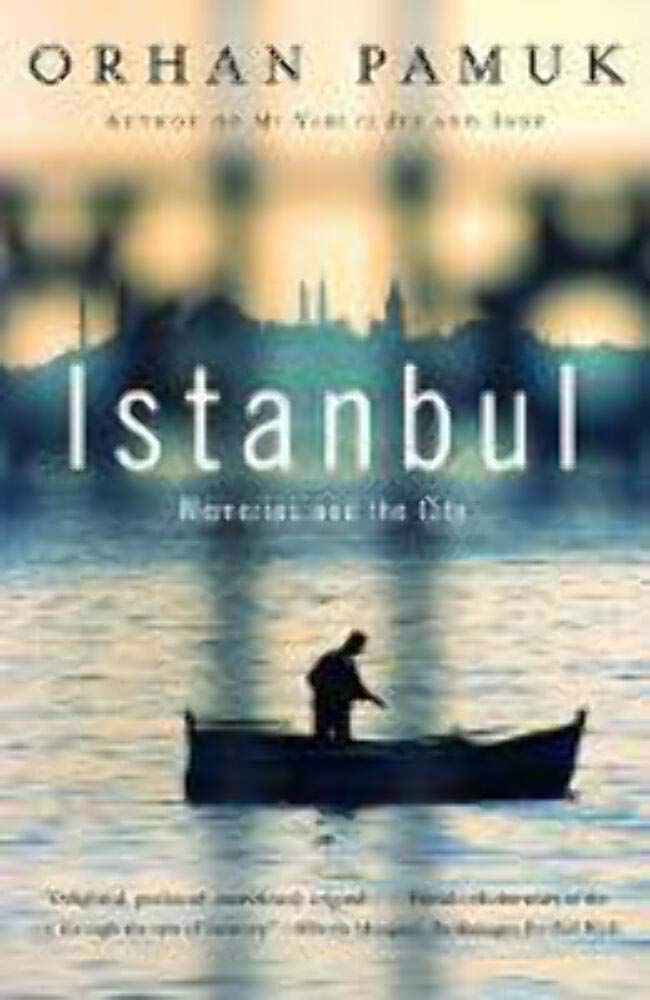 Istanbul: Memories and the City: Pamuk, Orhan: 9781400033881: Amazon ...