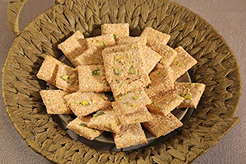 Hit Bite Sweet Till Gajak Premium Khasta Gud (Jaggery) Gajak Patti ...