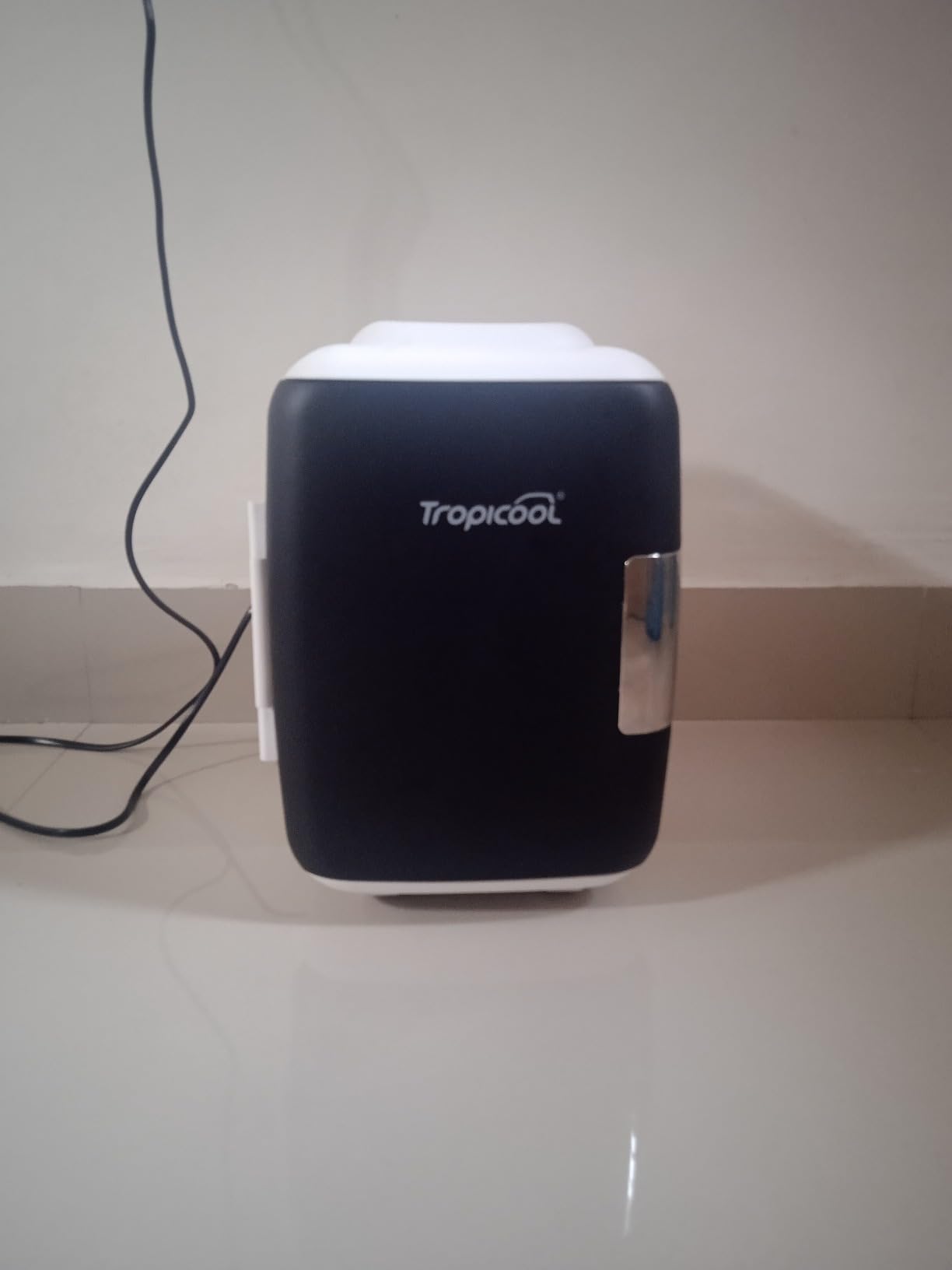 Tropicool Automatic Porta Chill 5L Thermoelectric Car Fridge Portable ...