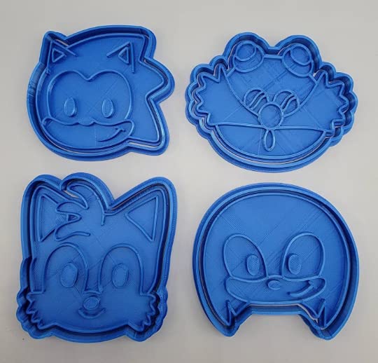 Amazon.com: Sonic Knuckles the Hedgehog Cookie Cutter & Stamp : Home ...