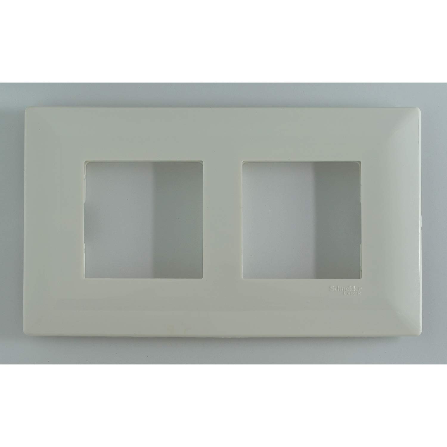 Schneider Electric Livia Plastic 4 Module Grid and 4 Module Cover Frame ...