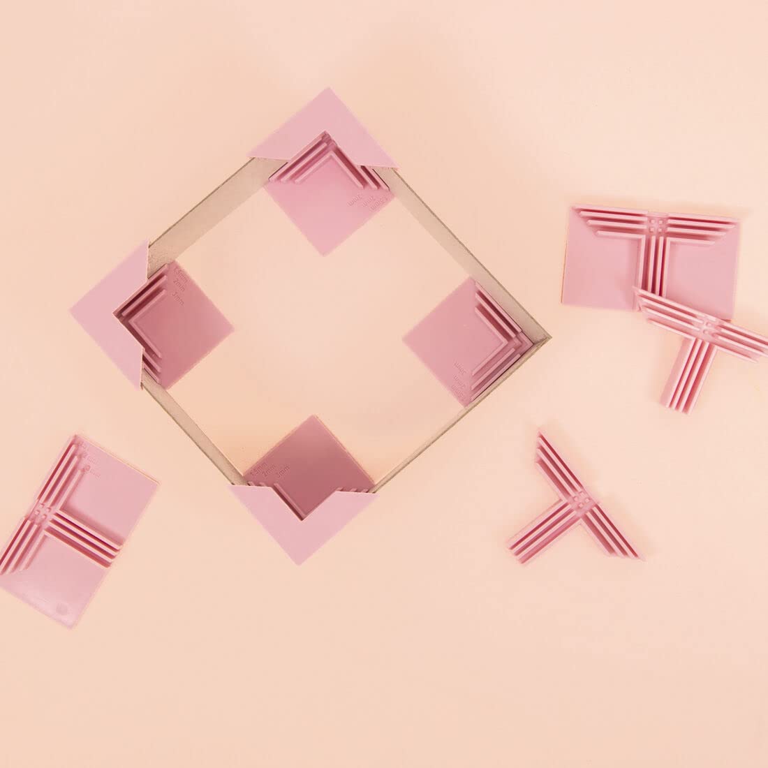 Cardboard Corner Reinforcement Brackets